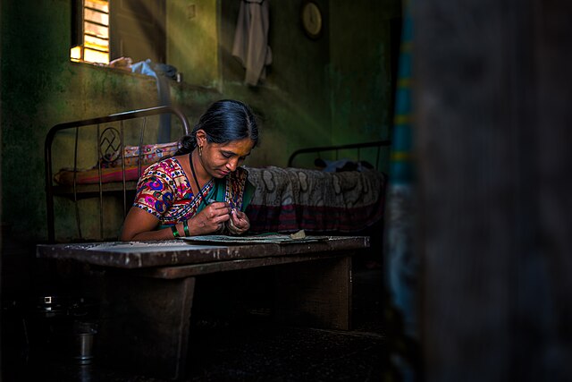 Jewellery Designer Job Description, Duties, Skills & Career Path | Jinn