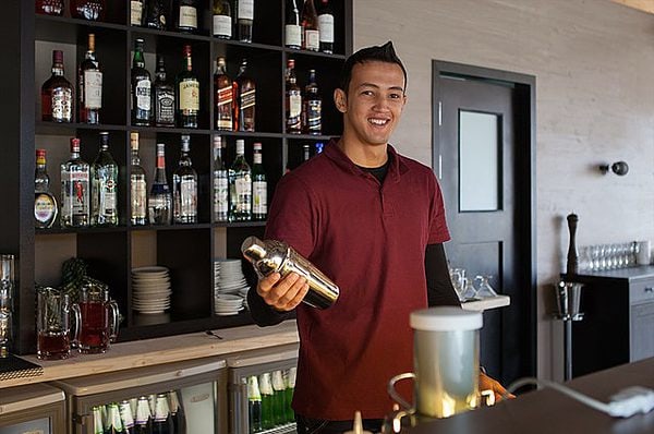 Cocktail Bartender Job Description, Duties, Skills & Career Path | Jinn